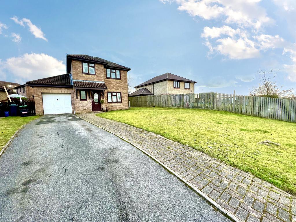 Pant Merthyr Tydfil Cf48 3 Bed Detached House For Sale £310 000