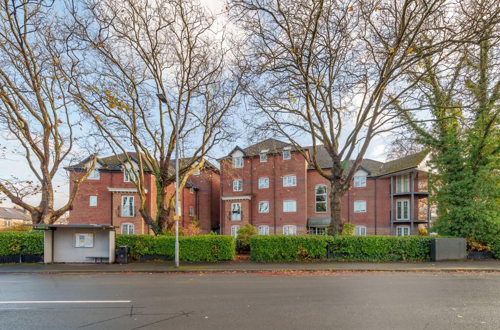 Burnage Lane, Manchester, Greater... 2 bed apartment for sale - £150,000