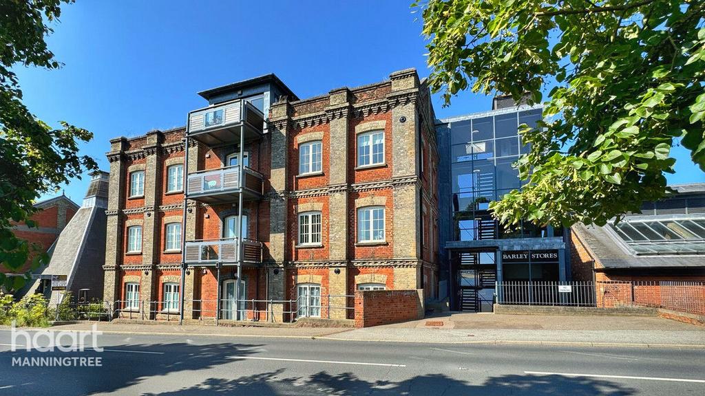 The New Barley Store, High Street... 2 bed apartment - £230,000