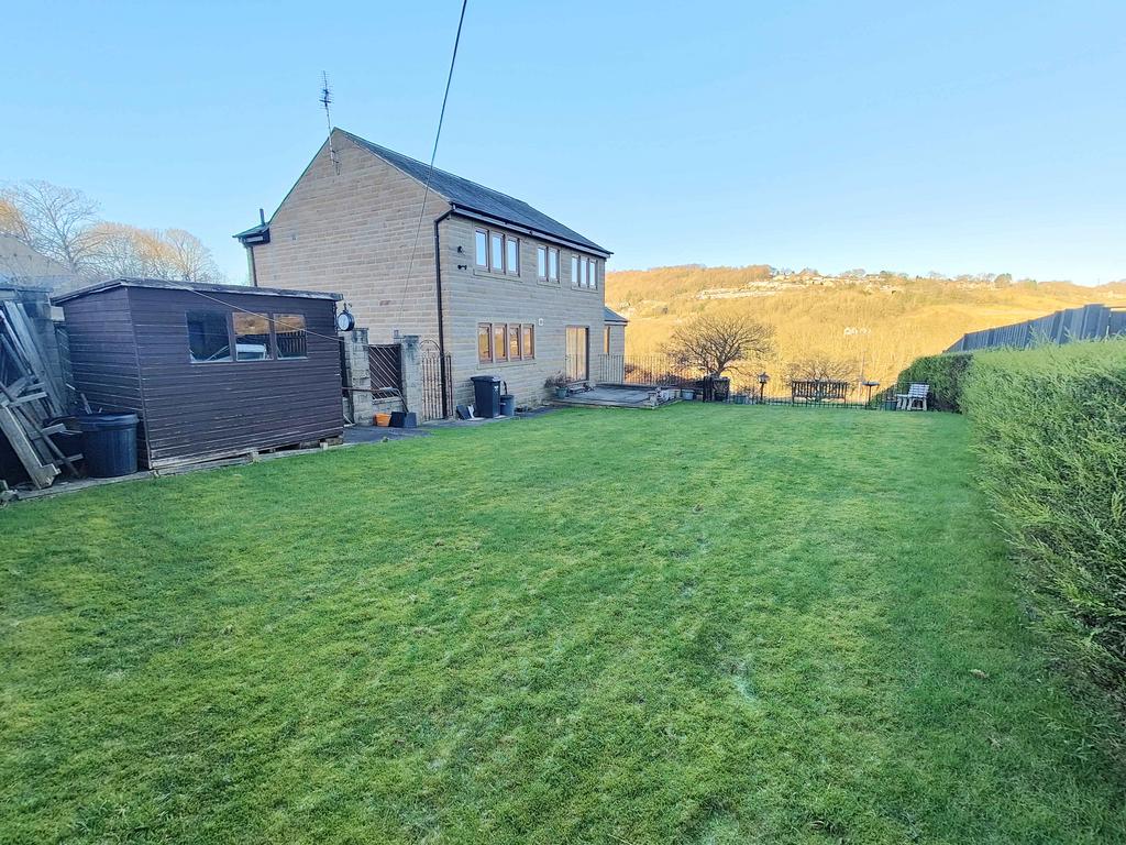 Shibden Hall Croft, Halifax HX3 4 bed detached house - £520,000
