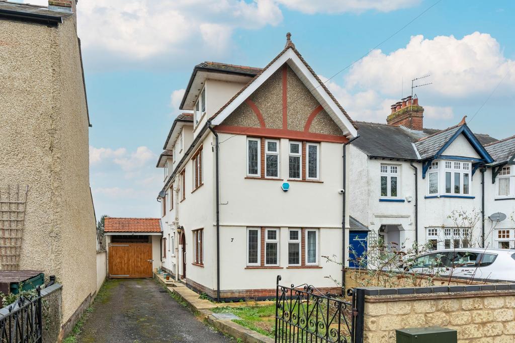 Quarry Road Headington Ox3 4 Bed Link Detached House For Sale £800 000
