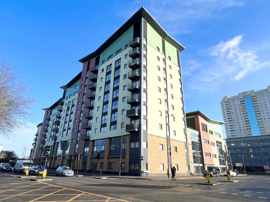 The Broadway, Edmonton, N9 1 bed apartment for sale - £245,000