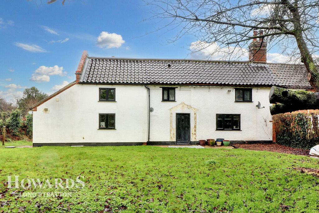 Threadneedle Street, Bergh Apton 3 bed semi-detached house - £425,000