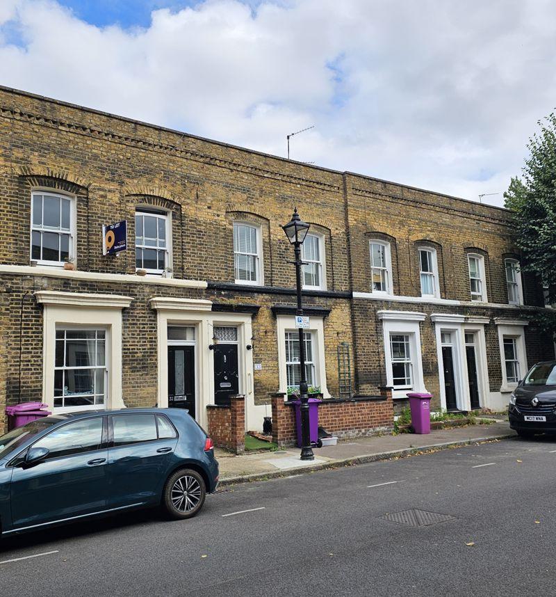 Argyle Road, Stepney E1 1 bed apartment - £360,000