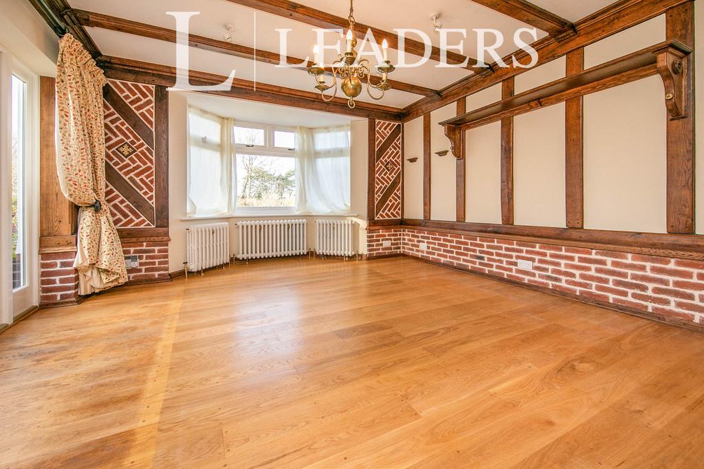 Valley Close, IP1 4 bed detached house - £1,950 pcm (£450 pw)