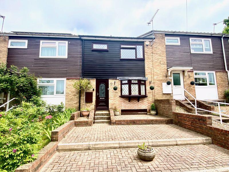 Mackenzie Way, Gravesend DA12 2 bed terraced house for sale - £290,000