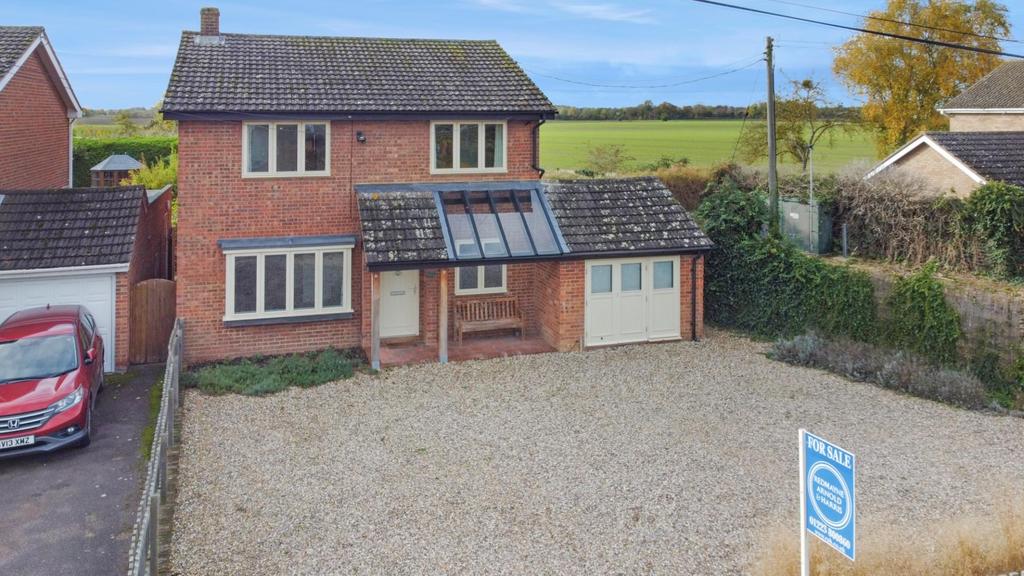 Frog End, Shepreth, Royston 4 bed detached house - £625,000