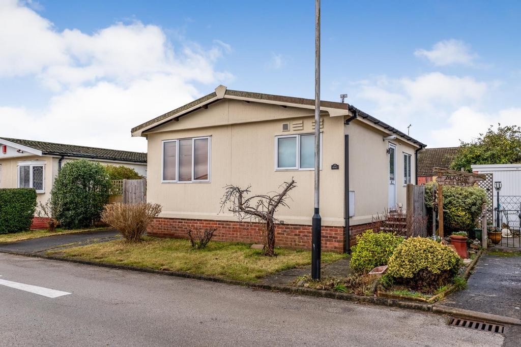 New Green Park, Coventry CV2 2 bed park home - £75,000