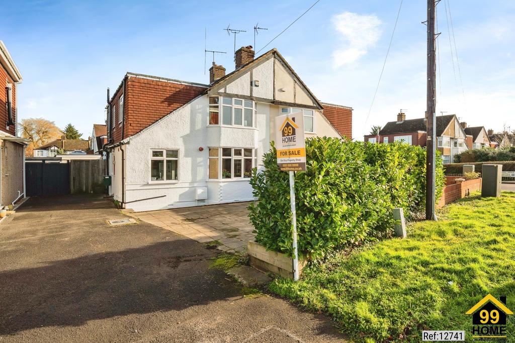 Mutton Lane, Potters Bar, Herts, EN6 4 bed semi-detached house for sale ...