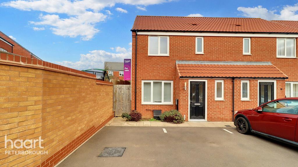 Kronos Close, Peterborough 3 bed semi-detached house - £230,000