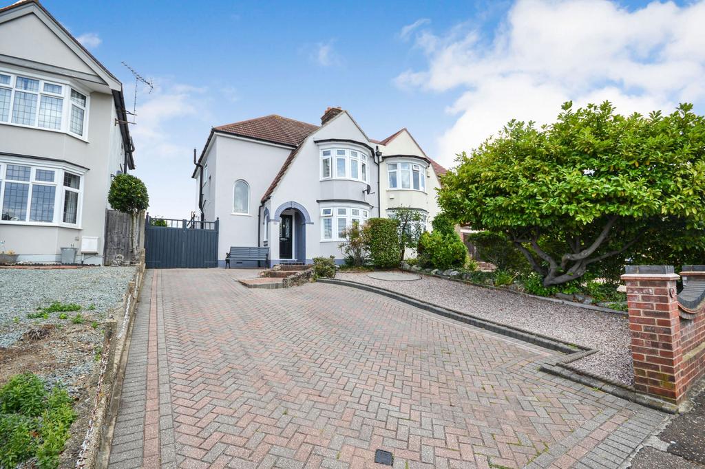 Wood View, Grays, RM16 3 bed semi-detached house for sale - £525,000