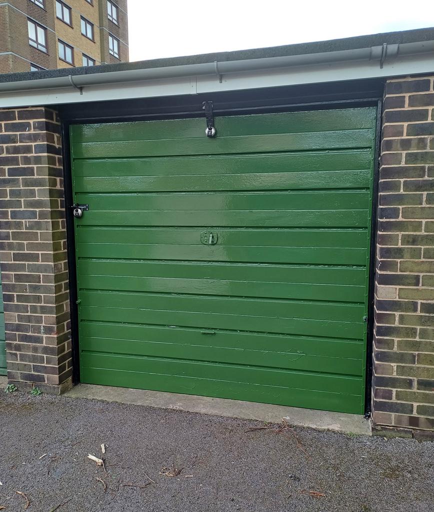 South Terrace, Littlehampton Garage - £100 pcm (£23 pw)