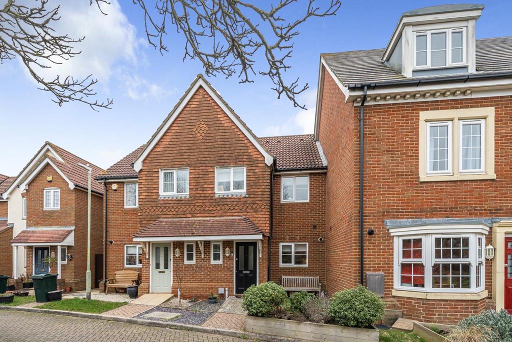 Hestia Way, Kingsnorth, Ashford TN23 3 bed terraced house for sale - £ ...