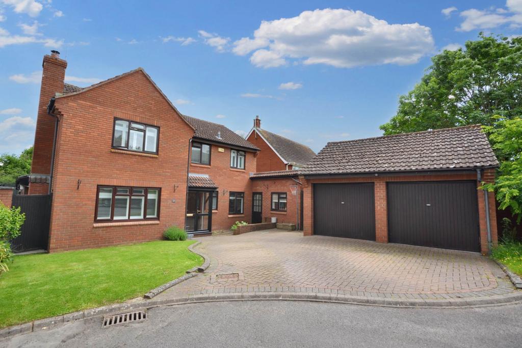Mayalls Close, Tirley, Gloucestershire 4 bed detached house - £575,000