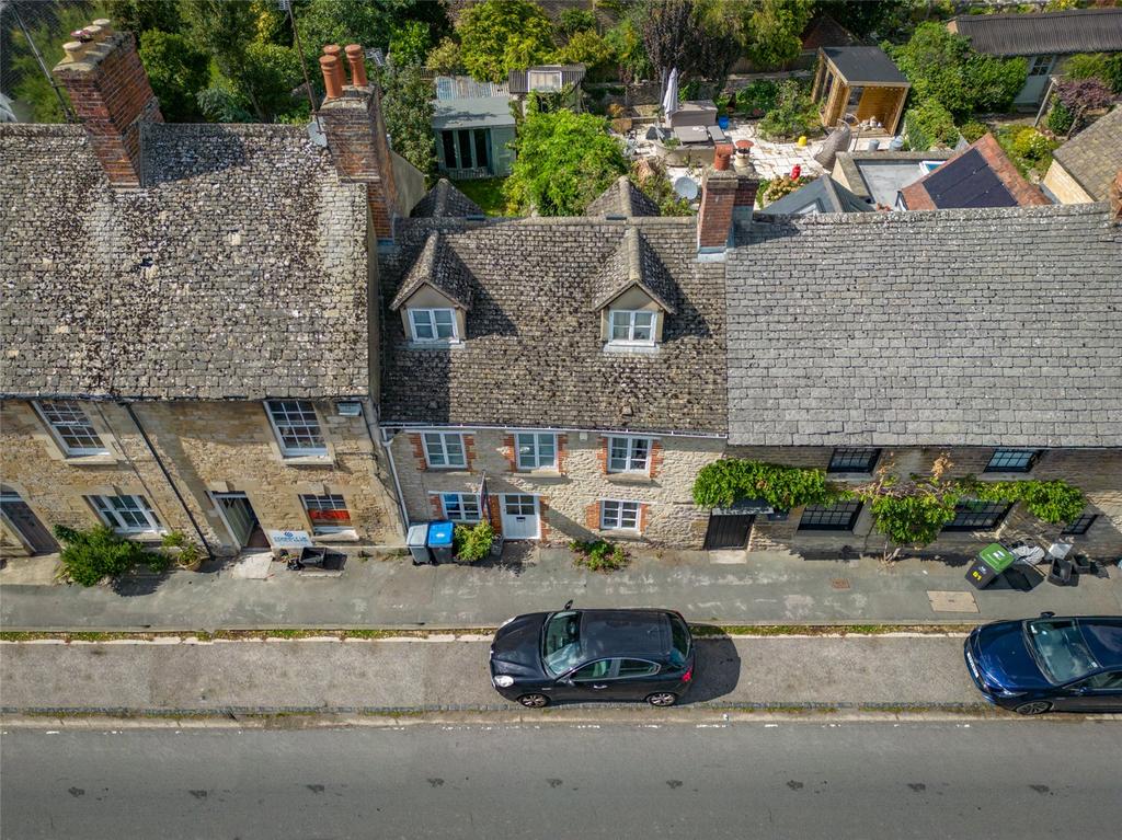 Mill Street, Witney OX29 3 bed terraced house - £450,000