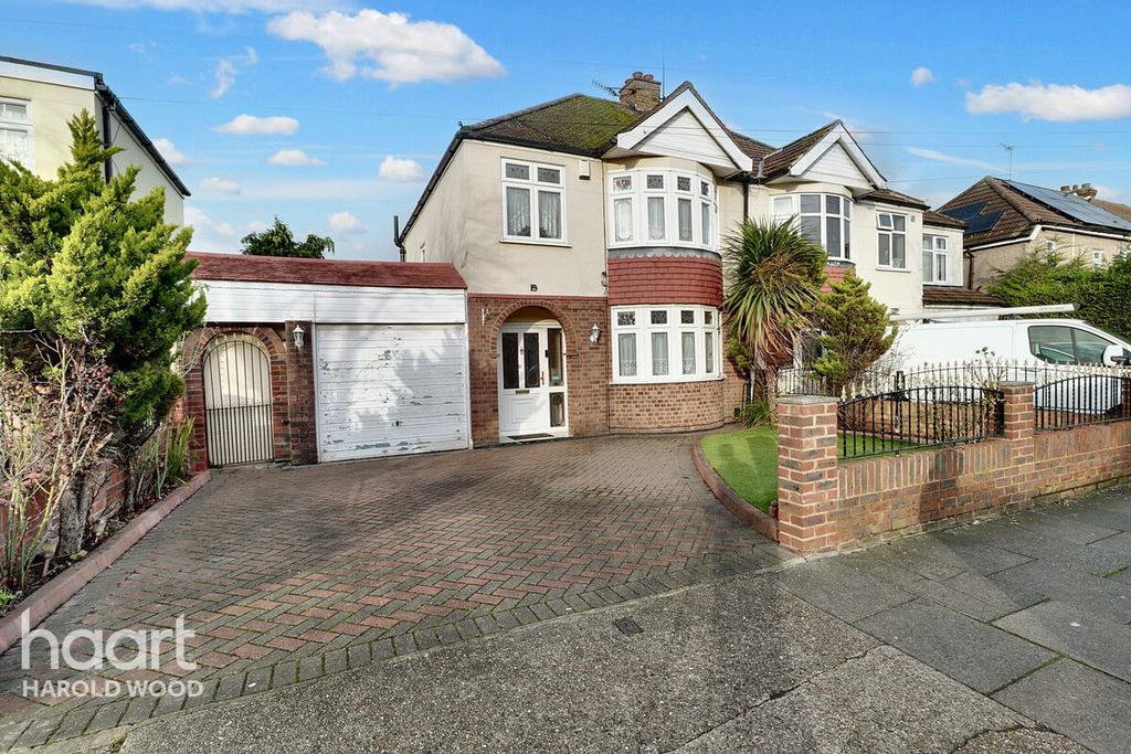 Heaton Avenue, Romford 3 bed semi-detached house for sale - £500,000