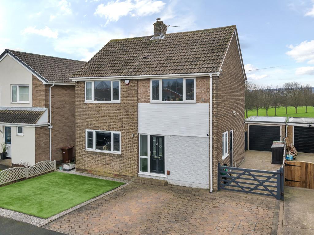 Cumbrian Way, Wakefield, West Yorkshire 4 bed detached house - £400,000