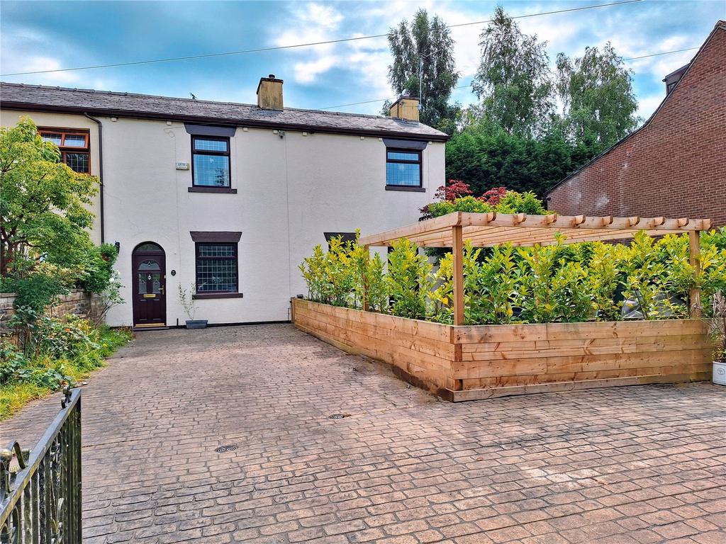 Chadderton Fold, Chadderton, Oldham, OL1 2 bed semi-detached house - £ ...