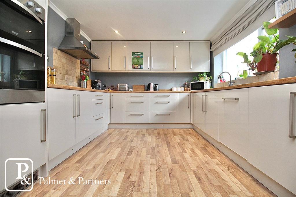 Dombey Road, Ipswich, Suffolk, IP2 3 bed end of terrace house - £240,000