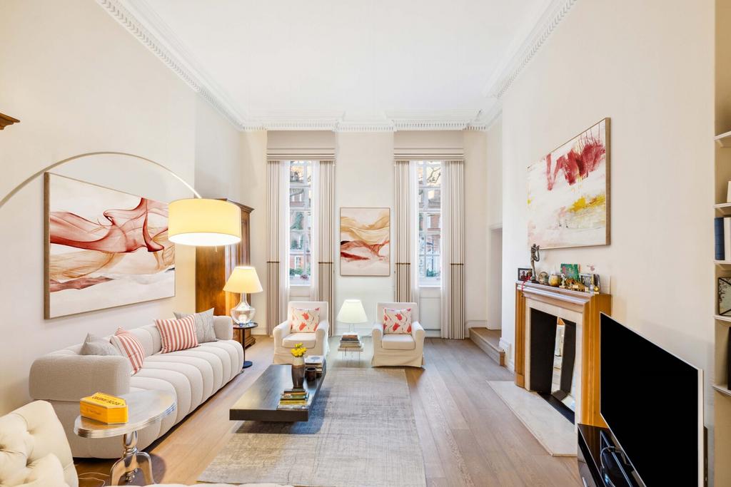 Cheyne House, Chelsea Embankment... 2 bed flat for sale - £2,450,000