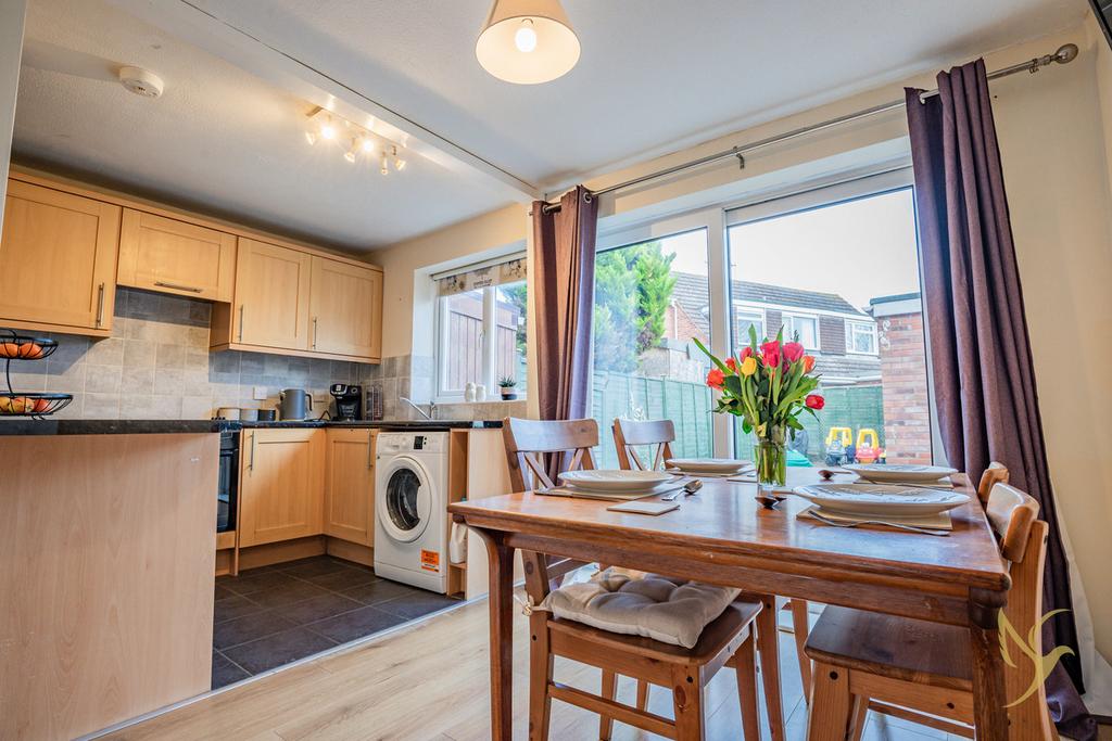 Worcester WR2 3 bed semi-detached house - £240,000