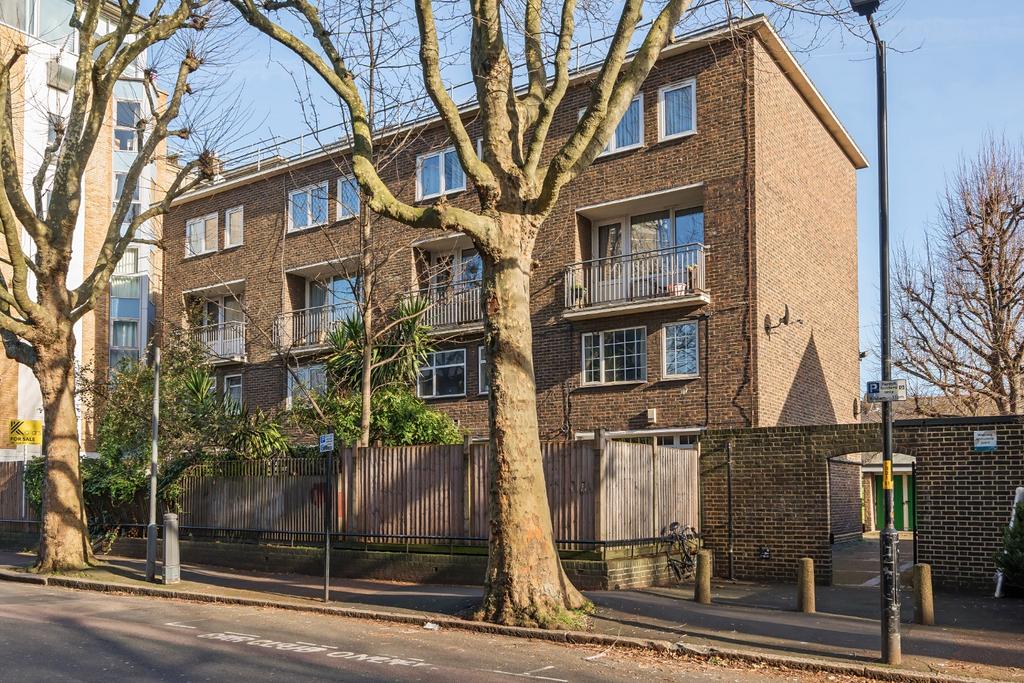 Jamaica Road, London, SE16 3 bed apartment - £550,000