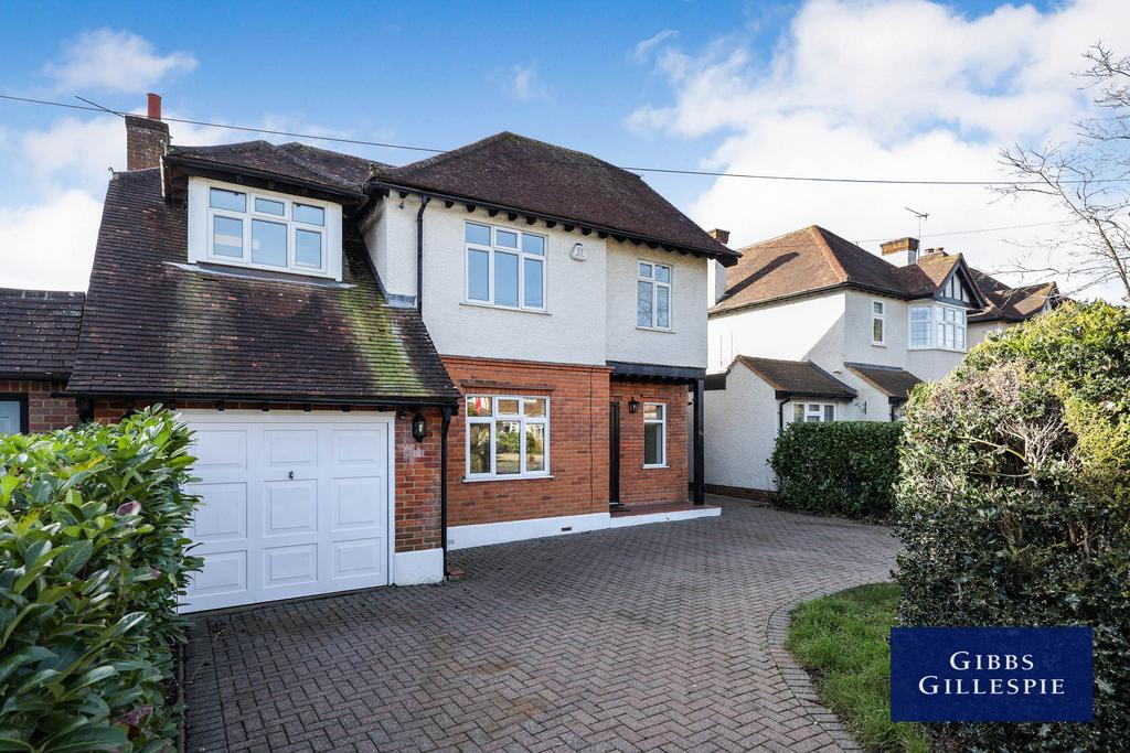 Gaviots Way, Gerrards Cross 5 bed detached house - £3,450 pcm (£796 pw)