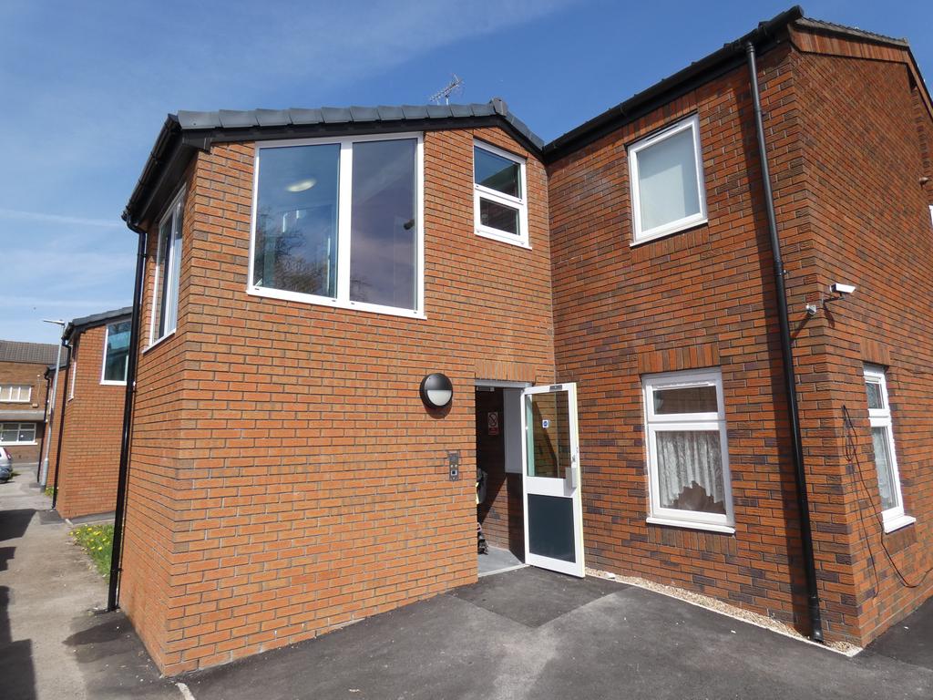 St Pauls Close, Crewe 1 bed apartment - £650 pcm (£150 pw)