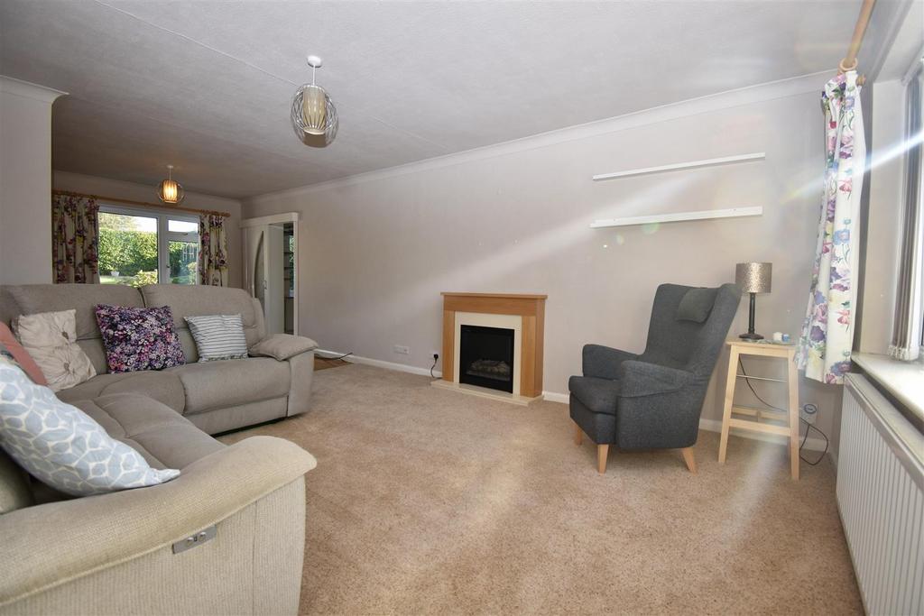 Meadow Road, Pickering YO18 3 bed bungalow - £330,000