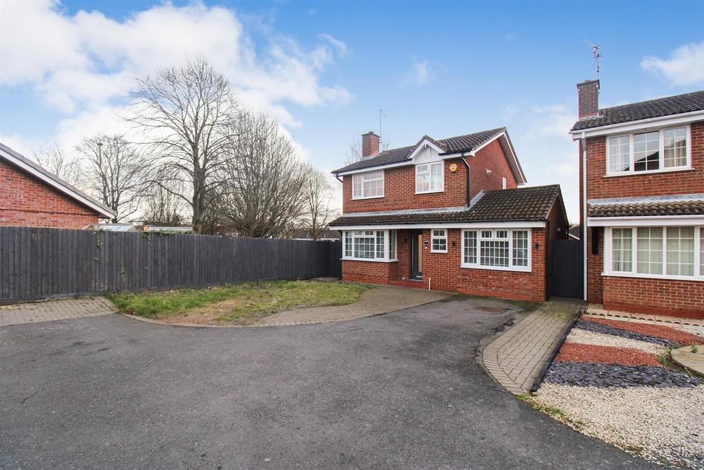 Thomas Close, Corby NN18 3 bed detached house for sale - £299,950