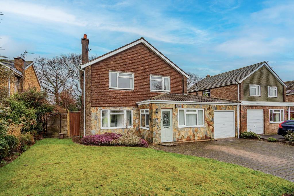 Rowan Way, Cardiff CF14 4 bed detached house - £600,000
