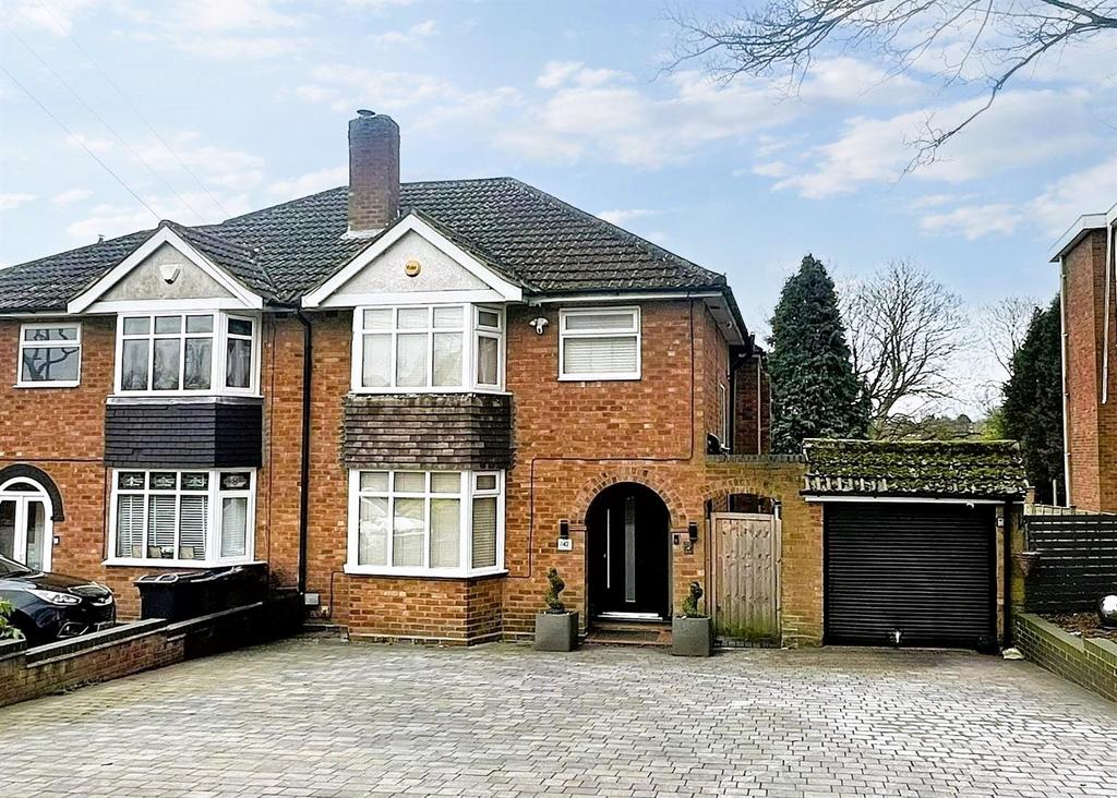 Clarence Road, Four Oaks, Sutton... 3 bed semi-detached house - £460,000