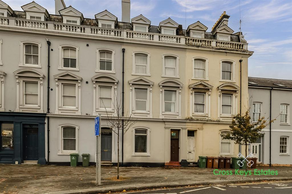 Chapel Street, Plymouth PL1 6 bed house - £250,000