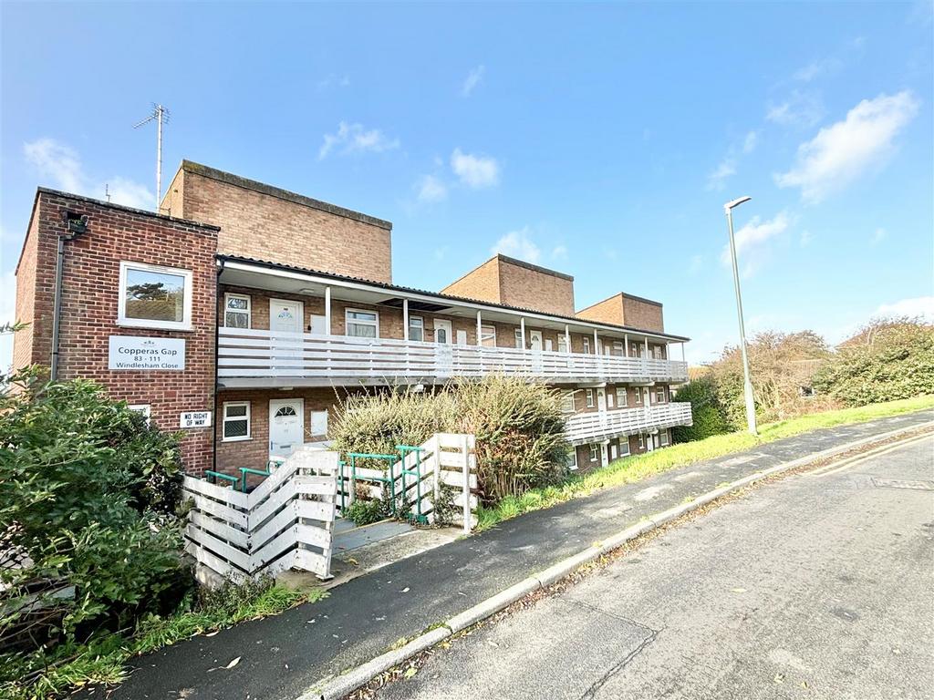 Windlesham Close, Portslade BN41 1 bed flat - £155,000