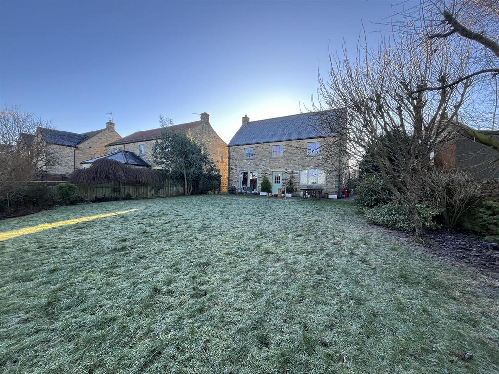 Ravensworth, Richmond 5 bed link detached house for sale - £650,000