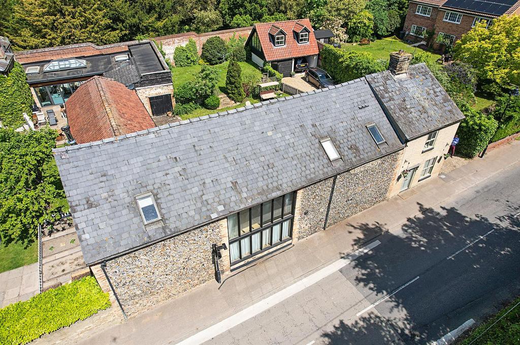 Windmill Hill, Exning CB8 5 bed detached house - £850,000