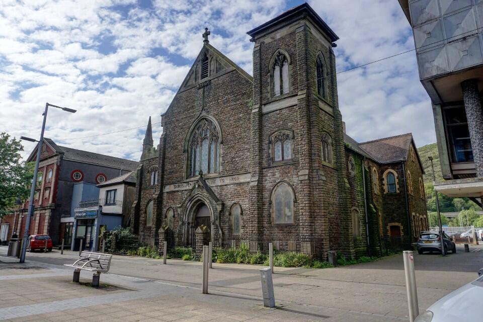 Tablenacle Newydd Church, Forge Road... Character property - £129,000