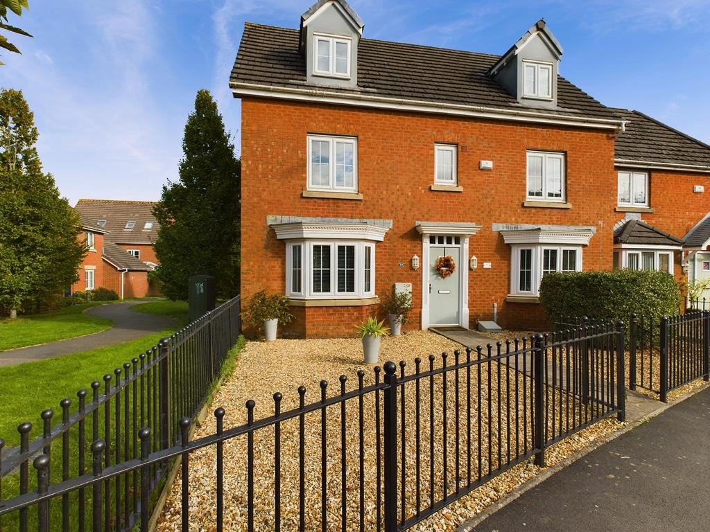 Ffordd Mograig, Llanishen, Cardiff. CF14 5 bed semi-detached house - £ ...