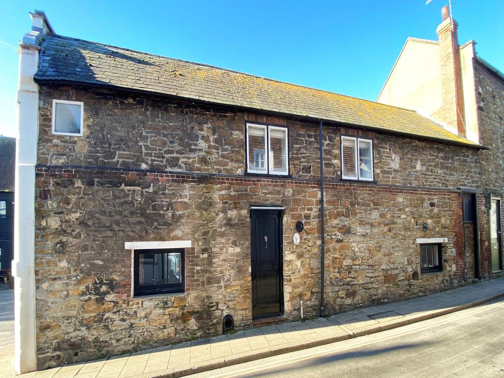 The Mint, Rye, East Sussex TN31 7EN 1 bed apartment - £300,000