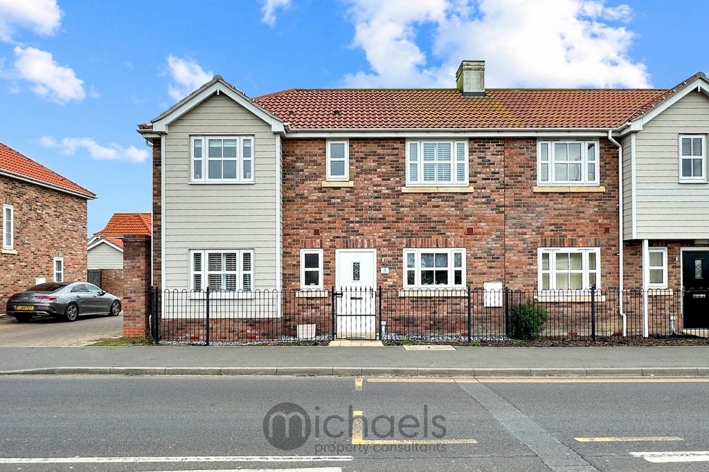 Parsons Heath, Colchester... 2 bed end of terrace house - £300,000