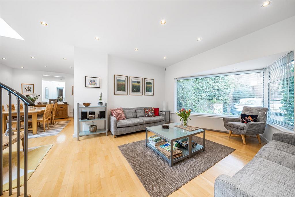 Prince Arthur Mews, Hampstead, NW3 4 bed house - £7,345 pcm (£1,695 pw)
