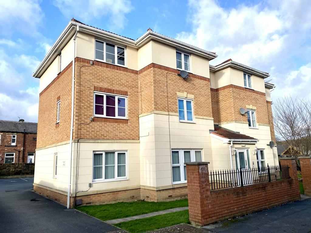 Queen Street, Cleckheaton, West Yorkshire, BD19 2 bed flat for sale - £ ...