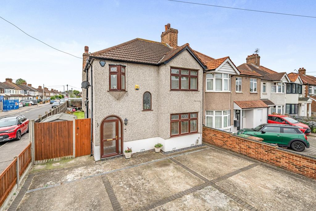 Normanhurst Avenue, Bexleyheath 4 bed semi-detached house - £625,000