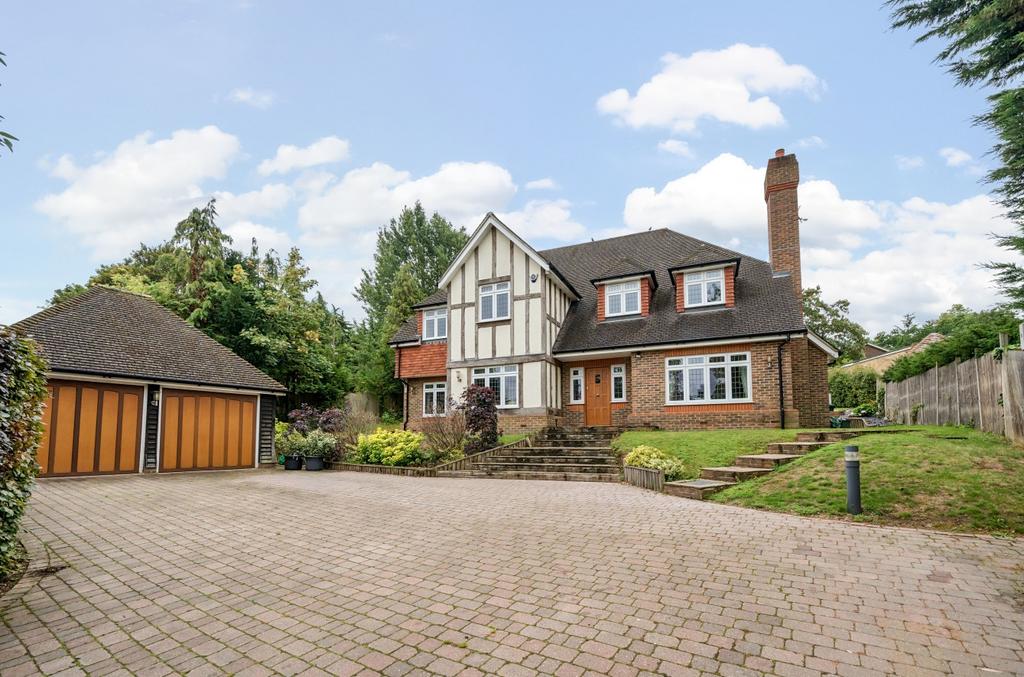 Coates Hill Road, Bromley 5 bed detached house - £1,900,000