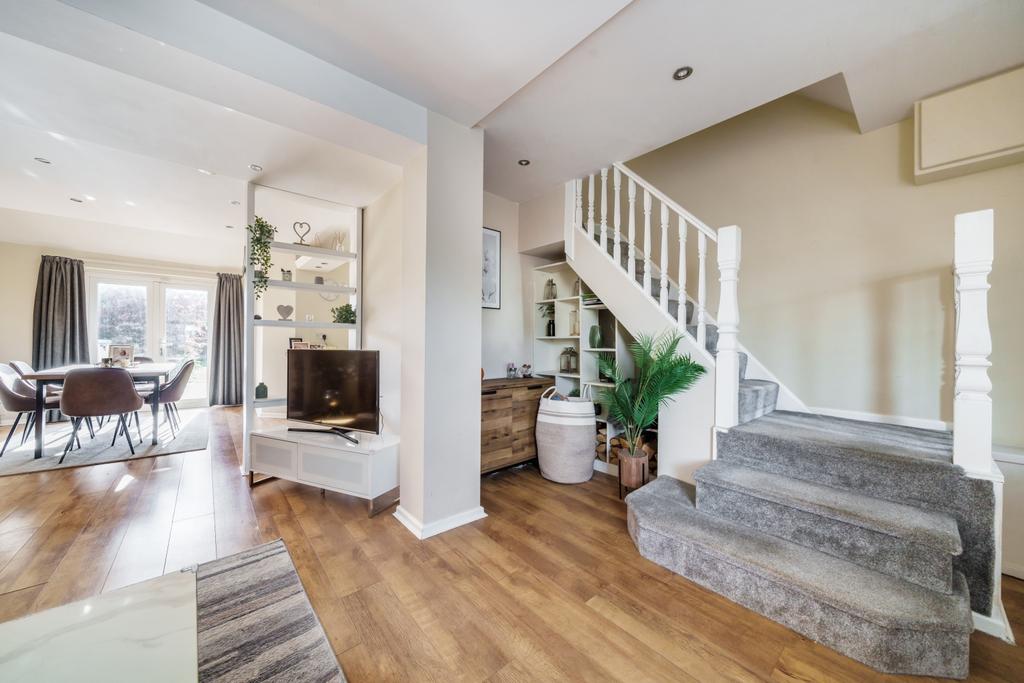 Heath Way, Erith, Kent 3 bed terraced house - £400,000
