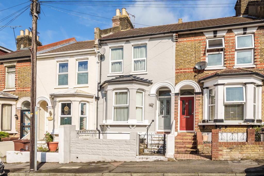 Rochester, Rochester ME2 3 bed terraced house - £265,000