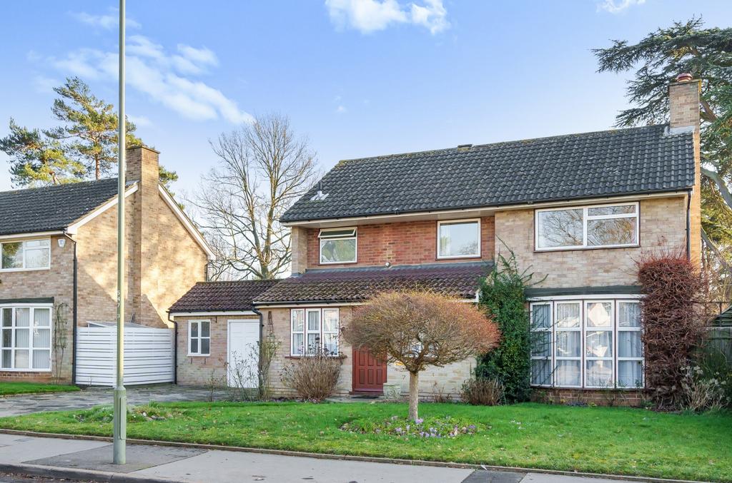 St. Davids Close, West Wickham 4 bed detached house - £850,000
