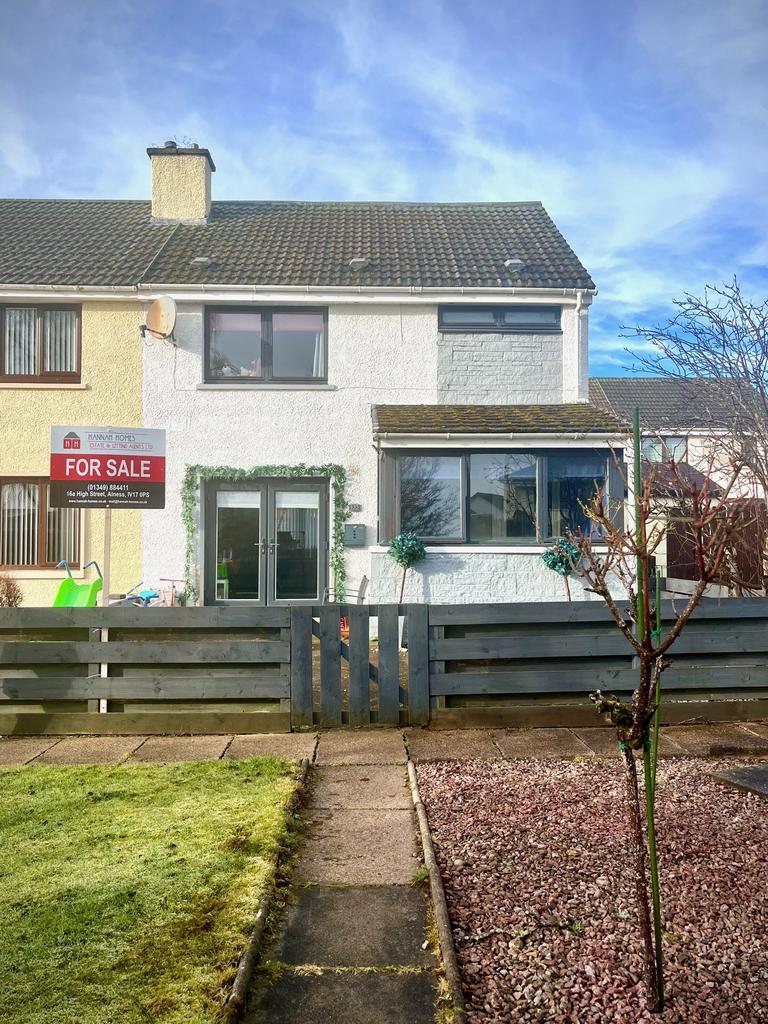 Shillinghill, Alness IV17 2 bed semi-detached villa for sale - £135,000