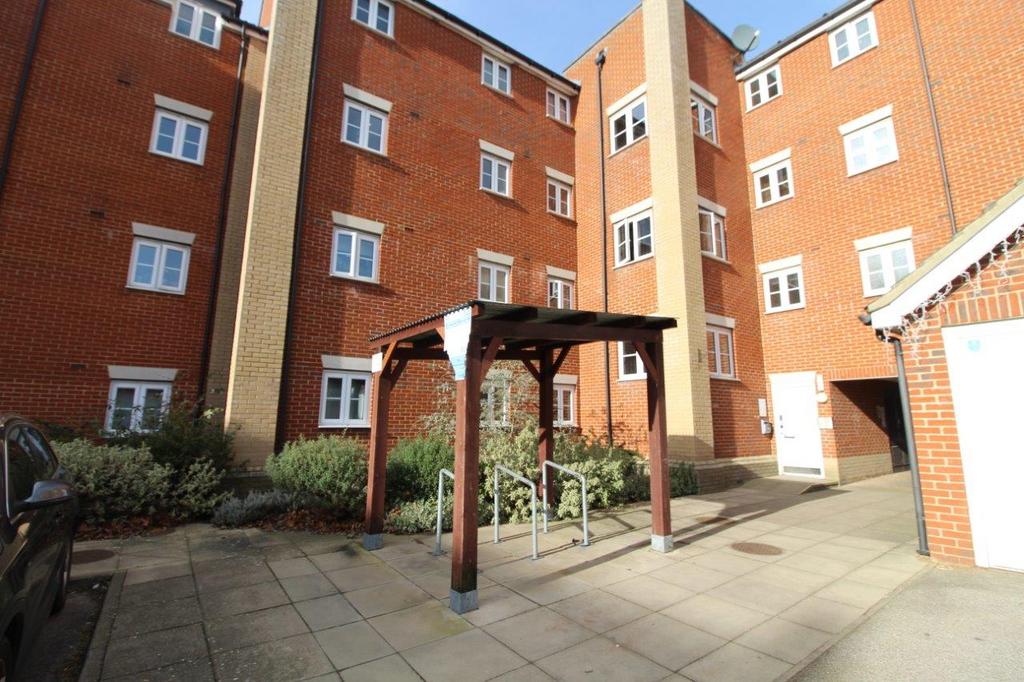 Provan Court, Ipswich, IP3 2 bed flat - £925 pcm (£213 pw)