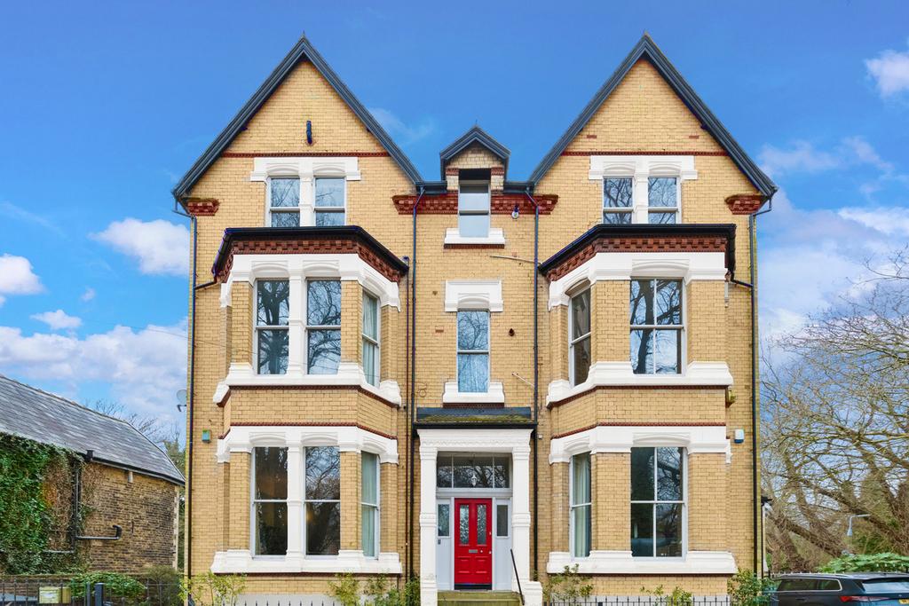 Livingston Drive South, Liverpool, L17 2 bed apartment - £215,000
